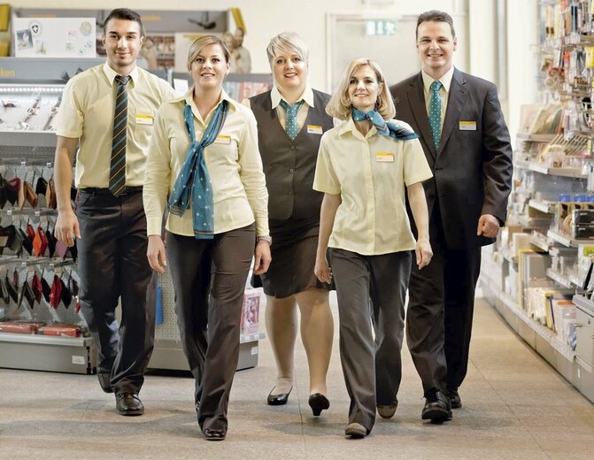 175 Jahre Gelbe Mode. Die Dienstkleidung der Schweizerischen Post ...