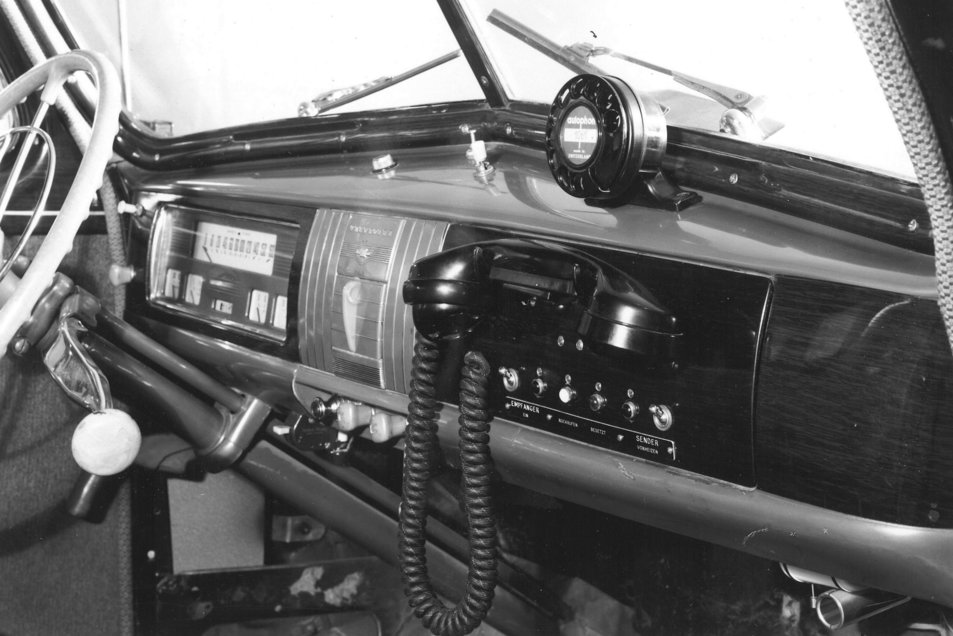 Die Geschichte des Natels in der Schweiz - Museum of Communication Berne